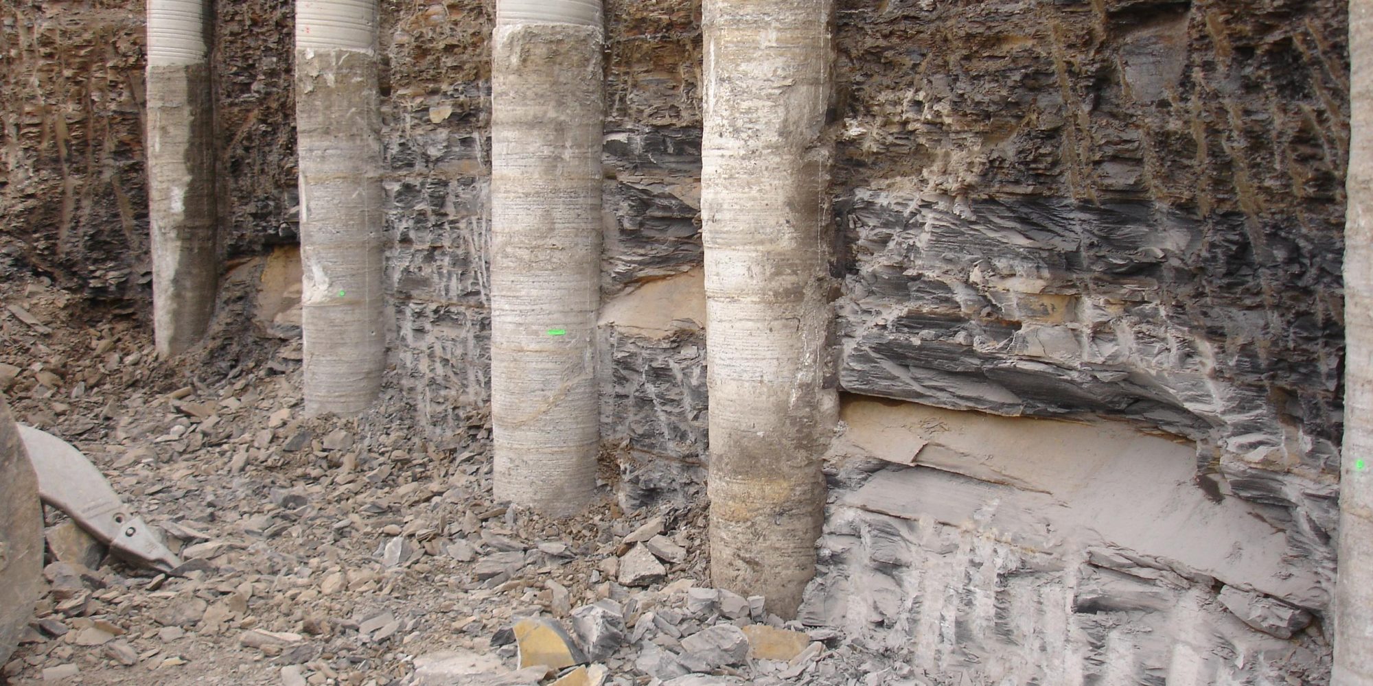 Excavations in Ashfield Shale | Douglas Partners